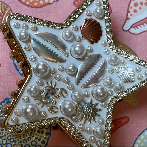 Piper K | Accessories | Nwt Piper K Stafish Claw Clip Seashells Pearl ...